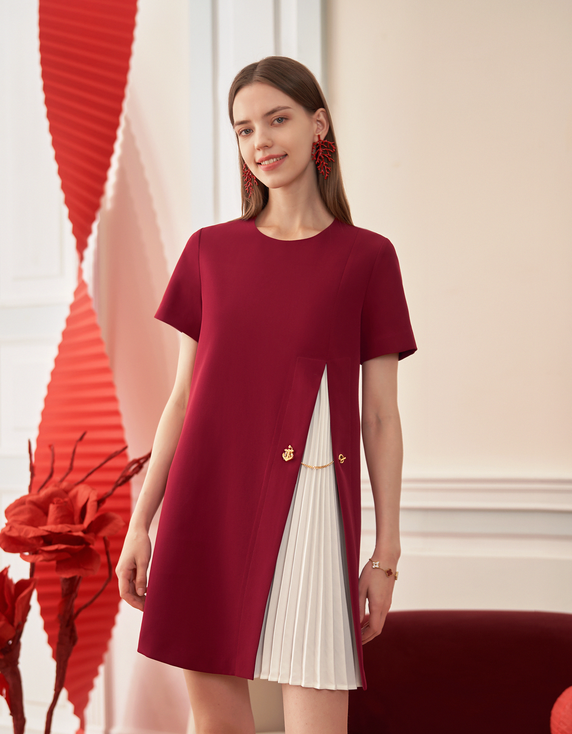 Colorblock Pleated Panel Short Sleeve Dress – SaturdayClub Singapore